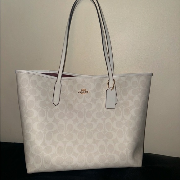 Coach | Bags | Coach Signature Canvas Tote Whitebeige | Poshmark